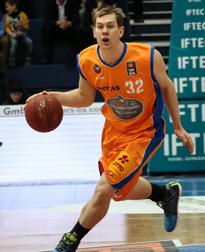 Ryan Nicholas signed for Black Star : Black Star Mersch